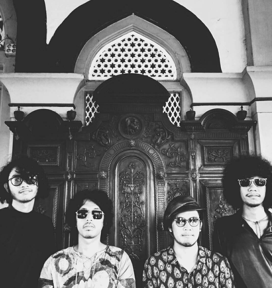 Hello Benji & The Cobra- Anak Muda [Psychedelic Rock] – Record Crates ...